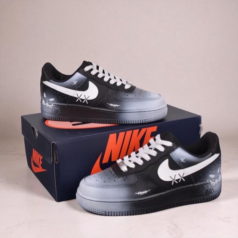 Custom Air Force 1 Black White Graffiti – oicustom