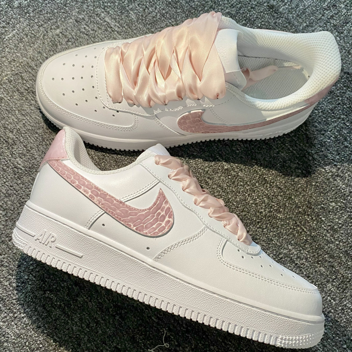 Custom Air Force 1 White And Baby Pink With Crocodile Cat's Eye – oicustom