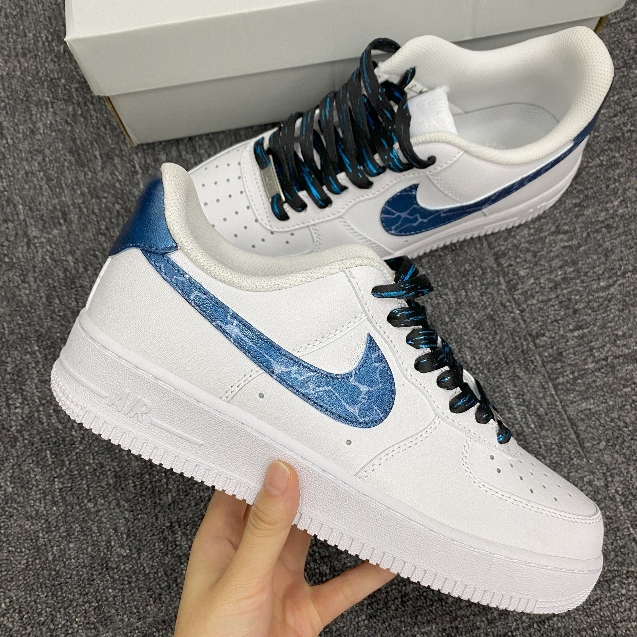 Custom Air Force 1 White With Blue Crackle Pattern – oicustom