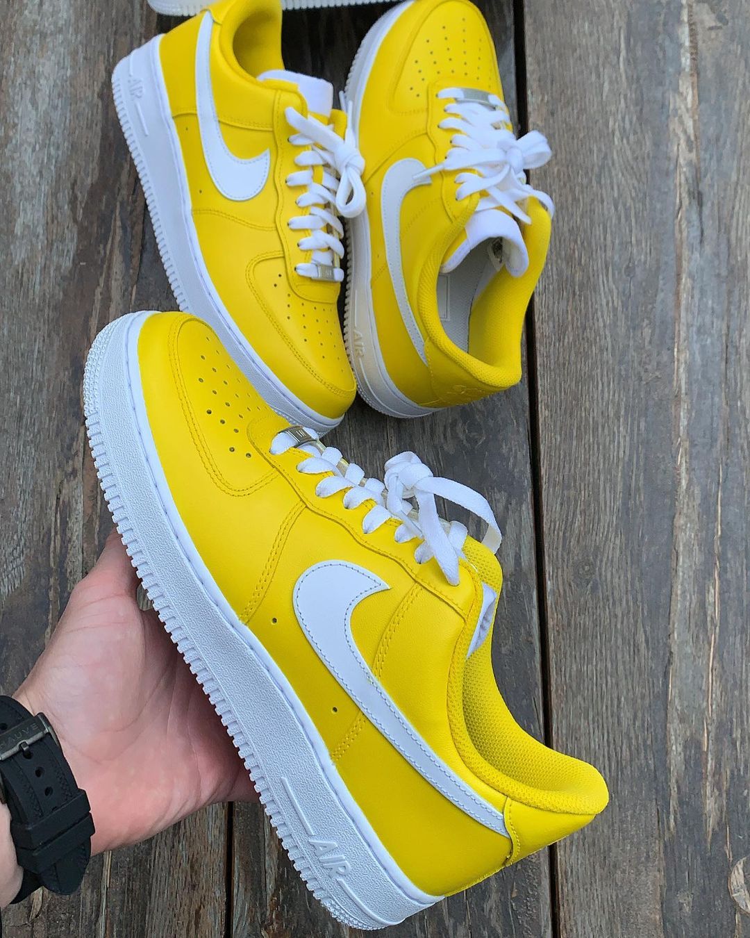 Custom Air Force 1 Yellow Black Swoosh – oicustom