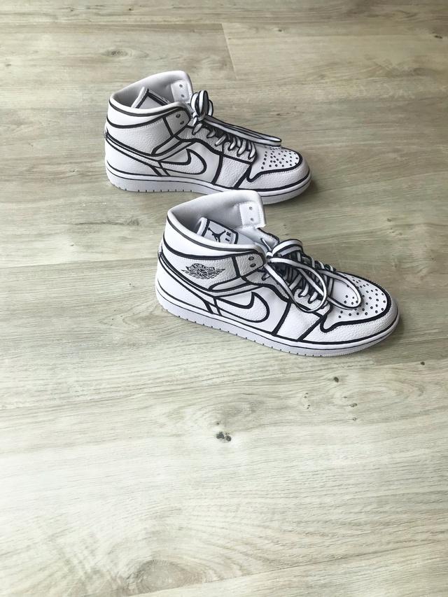 Custom Air Jordan 1 Cartoon Outline – oicustom