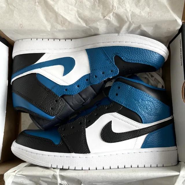 Custom Air Jordan 1 Inverted Blue – oicustom
