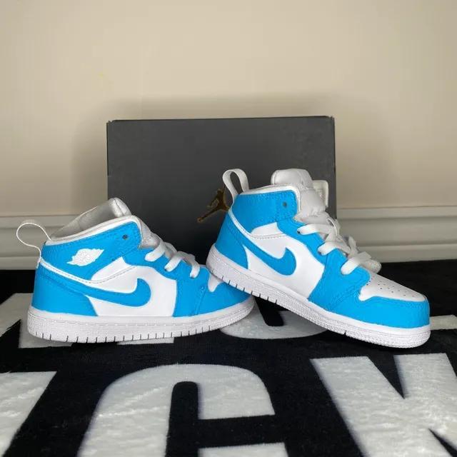 Custom Air Jordan 1 Mid Light Blue – oicustom